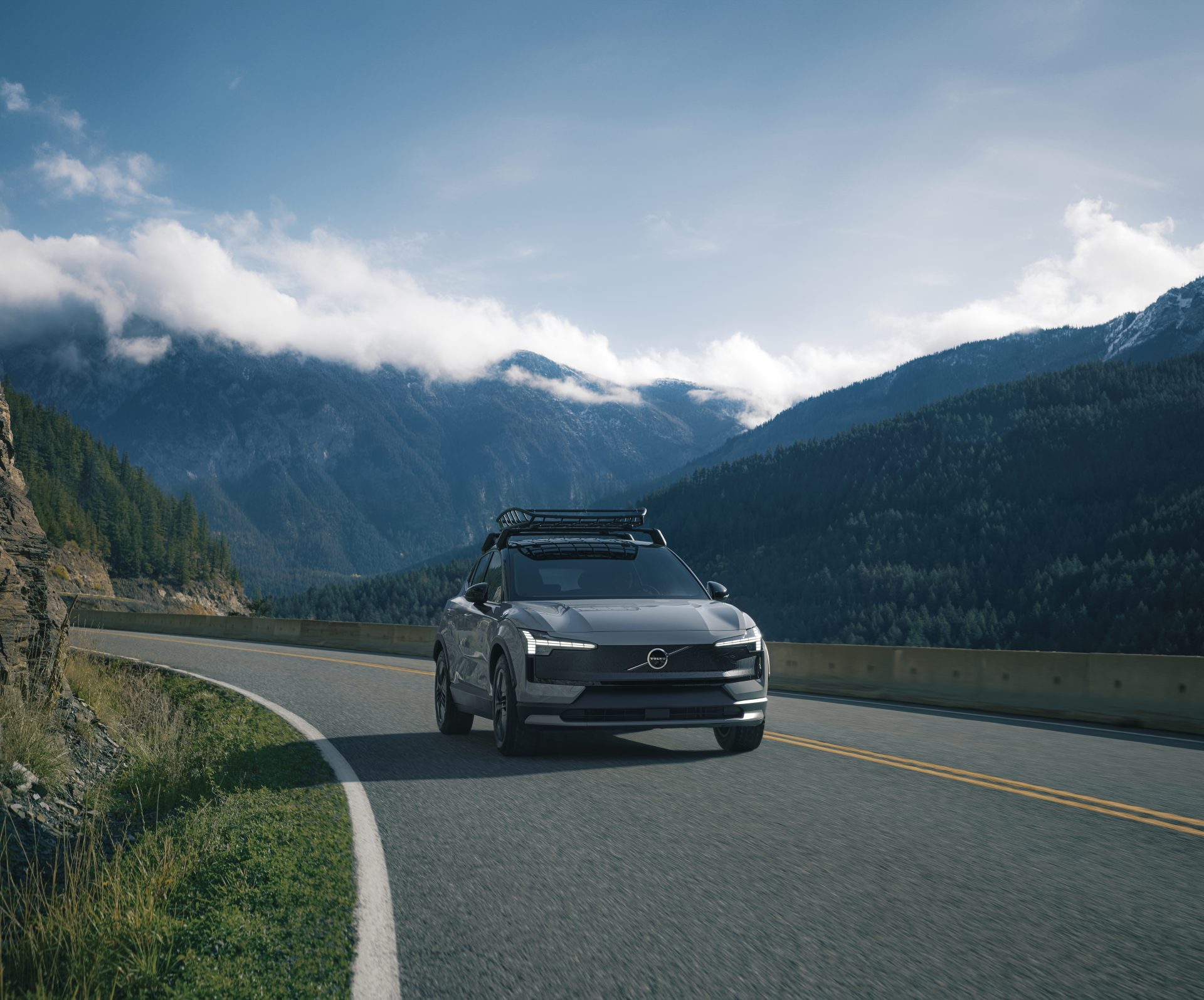 新型SUV EX30CC デビュー𖤐˒˒ | ボルボ・カー 大阪中央